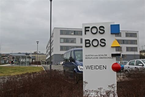 FOS BOS Weiden feiert 50 Jubiläum mit Opernball Flair OberpfalzECHO