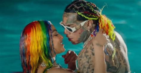 Desde La Cama Yailin La M S Viral Aparece Con Tekashi Ix Ine Tras