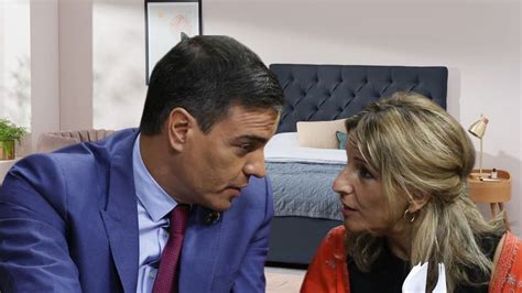 Yolanda Díaz le hace la cama a Sánchez mientras veranea en Marruecos