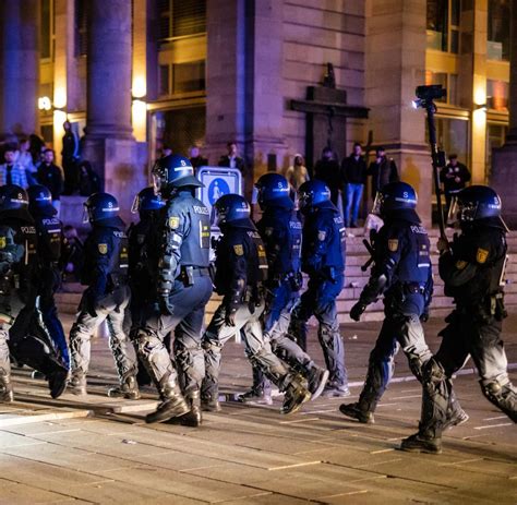 Krawalle In Stuttgart Super Recogniser Identifizieren Jeden Zweiten