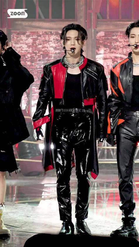 BOUNCY K HOT CHILLI PEPPERS ATEEZ YEOSANG FanCam Inkigayo 230618