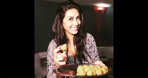 Foto Amanda Djehdian do BBB15 ganhou uma festa de aniversário