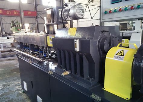 Twin Screw Lab Scale Extruder 50kg Hr Output With Frequency Inverter