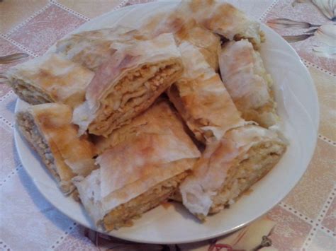 Zalivena pita od pilećeg mesa Ko joj može odoleti SuperRecepti rs