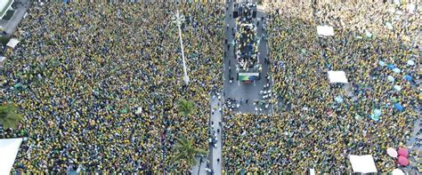 Manifestação pró Bolsonaro na Praia de Copacabana reuniu 64 mil pessoas