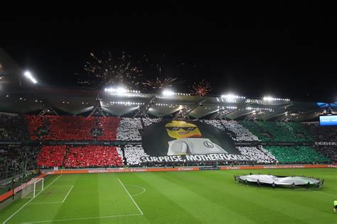 Oprawa kibiców Legii na meczu z Molde wideo Legia Net