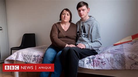 Guerre En Ukraine Des M Res Vont Derri Re Les Lignes Ennemies Pour
