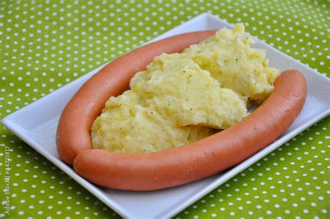 Wiener Würstchen mit Kartoffelbrei Stock Photo Adobe Stock