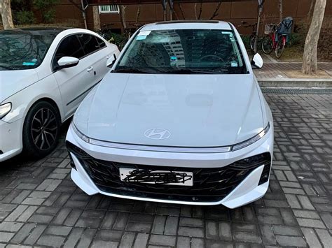 El Hyundai Accent Se Deja Ver Sin Camuflaje Y Con El Estilo