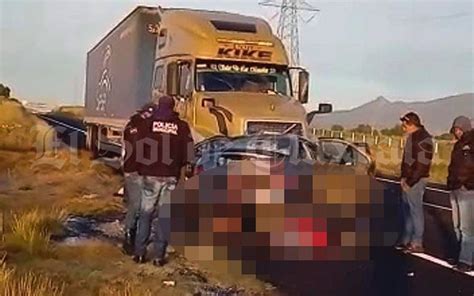 Muere conductor prensado tras chocar contra tráiler en la pista Amozoc