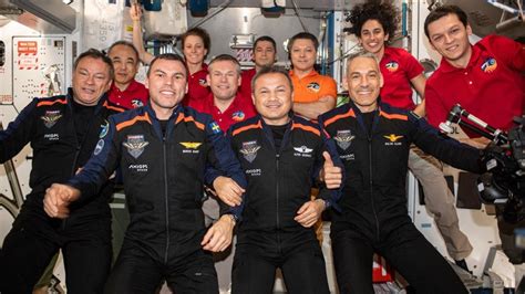 İlk Türk astronot Gezeravcı uzaydan fotoğraf paylaştı Üç Hilal TV