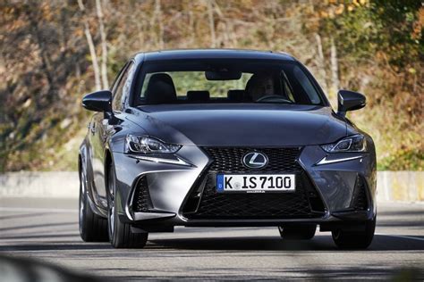 Lexus Is H Prix Consommation Fiche Technique Performances