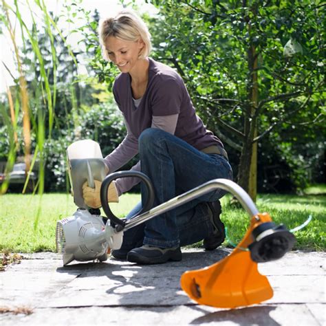 Coupe herbe thermique FS 50 27 2cm³ 800W STIHL
