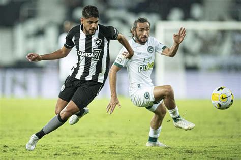 Botafogo Vaiado Num Engenh O Lotado Pela Vez No Ano