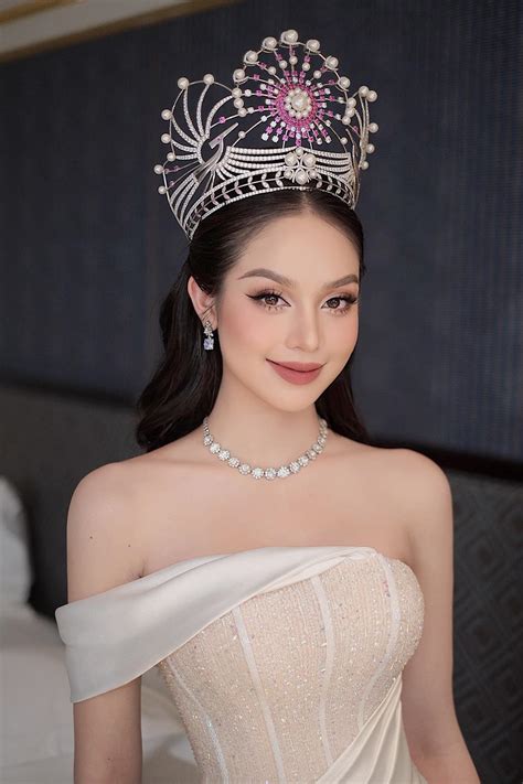 Nhan sắc lạ lẫm của Hoa hậu Thanh Thủy hậu công khai nâng mũi và trùng
