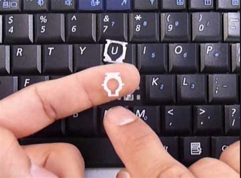 Hướng Dẫn Tự Thay 1 Nút Bàn Phím Laptop Tại Nhà Đơn Giản