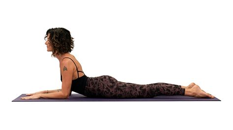 Cobra Pose Bhujangasana How To Do And Benefits