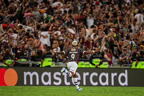 Fluminense vence por 2 a 1 o Boca Juniors e conquista inédito título da