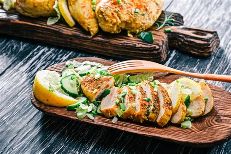 Petto Di Pollo 10 Ricette Per Cucinarlo In Maniera Golosa Ma Light