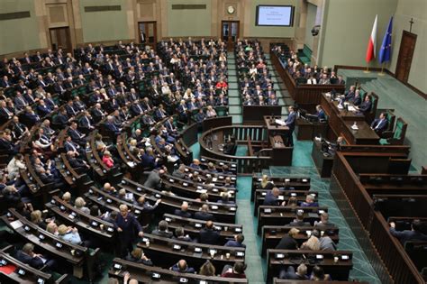 Sejm nie udzielił wotum zaufania rządowi premiera Mateusza