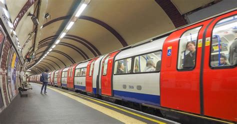 10 coisas que você deve saber antes de andar no metrô de Londres