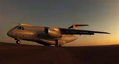IMAGENS Primeiro KC 390 Millennium da Força Aérea Portuguesa