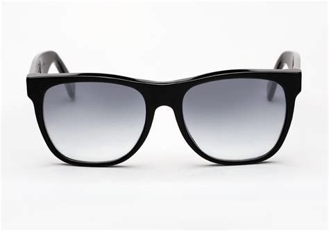 You Can Now Wear Joe Pescis Retro Sunglasses From The Irishman Maxim