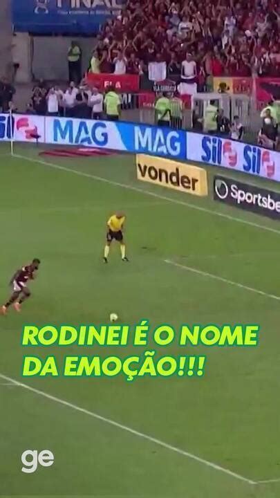 Vídeo Rodinei decidiu nos pênaltis e emocionou os parceiros