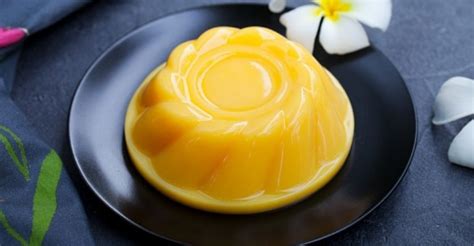 Gelatina cremosa de piña y coco un rico postre para refrescarte