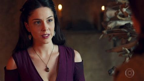 Deus Salve O Rei Agnes Aceita A Proposta De Treinamento De Brice