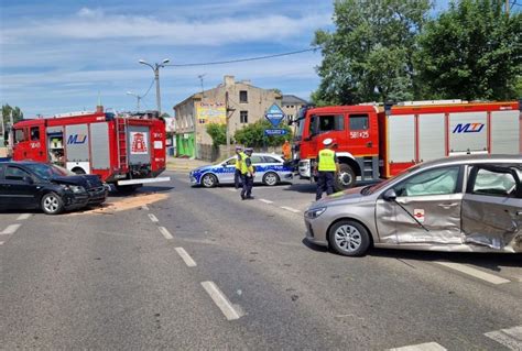 Wypadek na Łódzkiej w Zgierzu 3 osoby ranne Radio Łódź