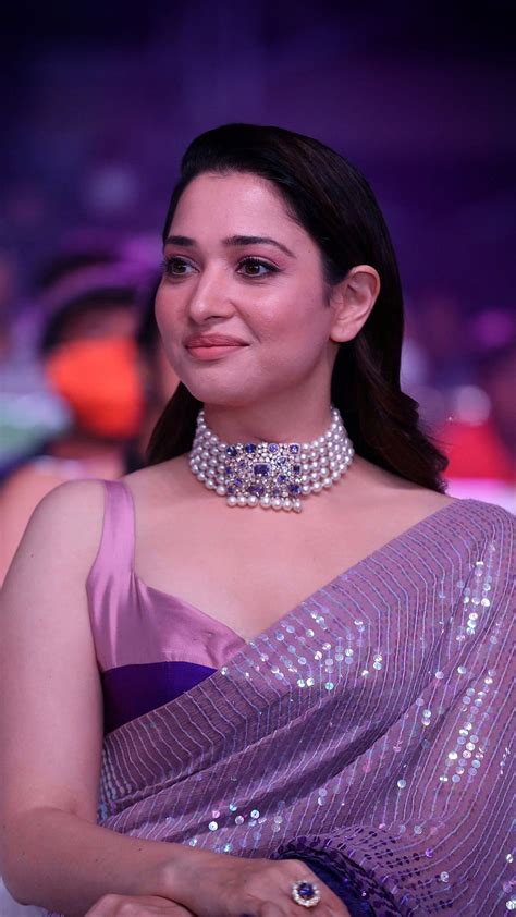 Tamanna Bhatia Bollywood Actress Model Saree Lover HD Phone