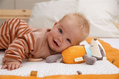 Wann Lernt Mein Baby Krabbeln Haba
