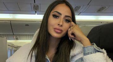Marine El Himer Topless Sur Instagram Les Internautes Sous Le Charme