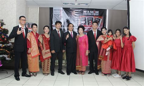 Keluarga Ch Robin Simanullang Hita Batak TOKOH INDONESIA