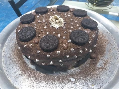 Torta Húmeda de Chocolate Decorada Receta Fácil