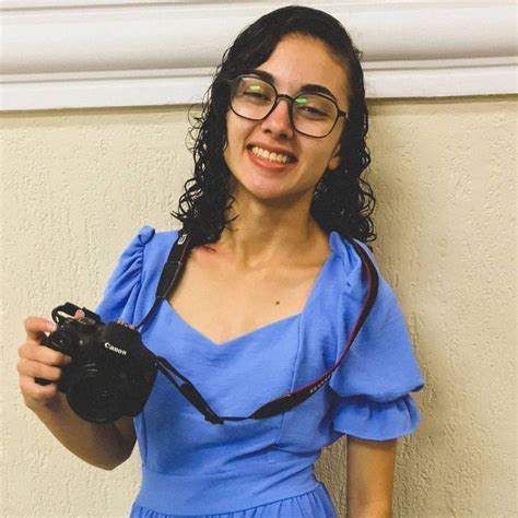 Odeio A Internet Ela Permite Que Uma Pessoa Que T L Longe Na Casa