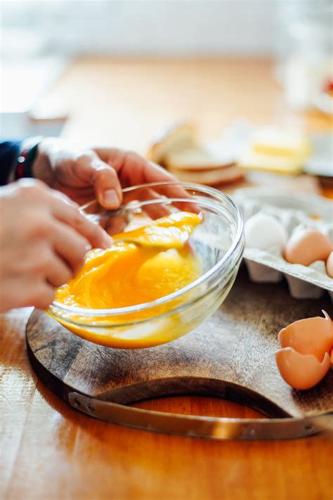 How To Make Scrambled Eggs Fluffy Without Milk Step By Step Live