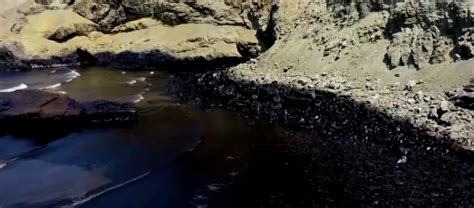Per Derrame De Petr Leo Deja Playas Contaminadas
