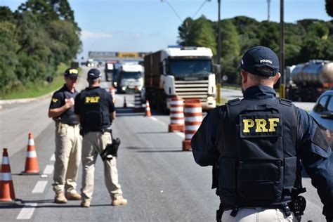 PRF encerra a Operação Natal 2021 no Paraná Polícia Rodoviária Federal