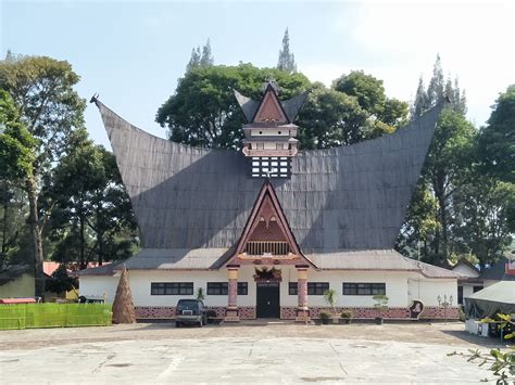 5 Rumah Adat Sumatera Utara Beserta Nama Dan Gambarnya