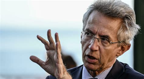 La Corsa Contro Il Tempo Degli Abitanti Che Devono Lasciare Le Vele Di