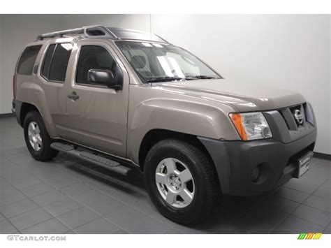 Desert Stone Metallic Nissan Xterra X Photo