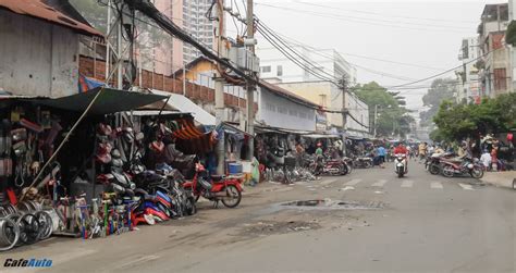 Có gì đang bán ở chợ đầu mối chuyên phụ tùng xe máy lớn nhất miền Nam