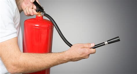 C Mo Usar Un Extintor P Martorell Sistemas Contra Incendios