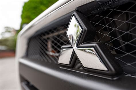 ESTE MITSUBISHI LANCER EVOLUTION X FQ 440 MR 3 000 KM ESTÁ À VENDA