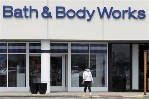 Bath Body Works Apologizes For Candle Packaging That Sparked Controversy
