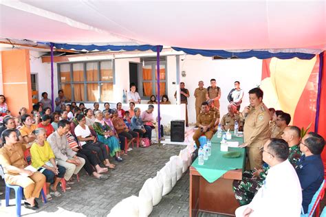 Bupati Samosir Launching Penyaluran Bantuan Pangan Cadangan Beras