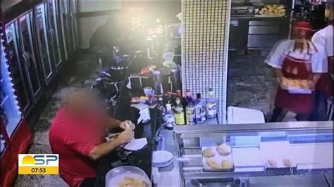 Assaltantes Invadem Padaria Levam Dinheiro De Clientes E Do Caixa E