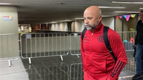 Flamengo demite preparador físico Pablo Fernández que socou Pedro